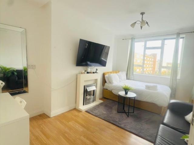 Room at Patmore Street, Greater London