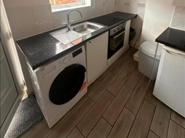Room at Patchwork Row, Shirebrook