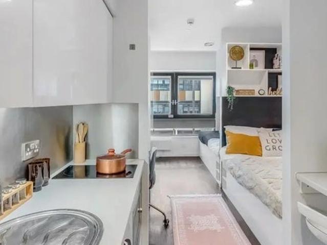 Room at Paul Street, Greater London