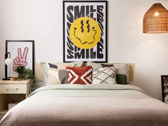 Room at Paul Street, Liverpool