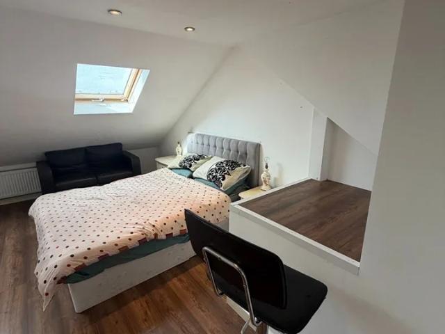 Room at Pavement Mews, Greater London