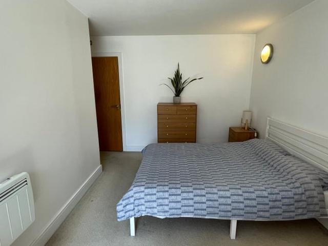 Room at Peckham Grove, Greater London