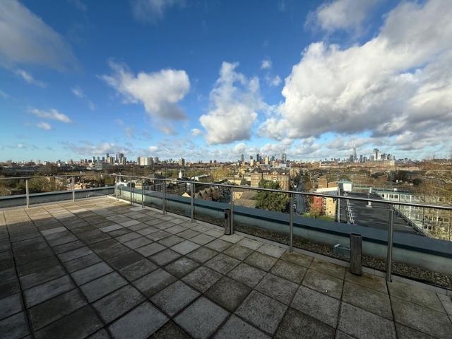 Room at Peckham Road, Greater London