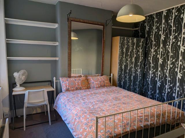 Room at Peacock Yard, Greater London