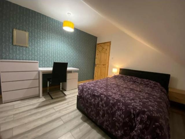 Room at Pear Tree Crescent, Derby