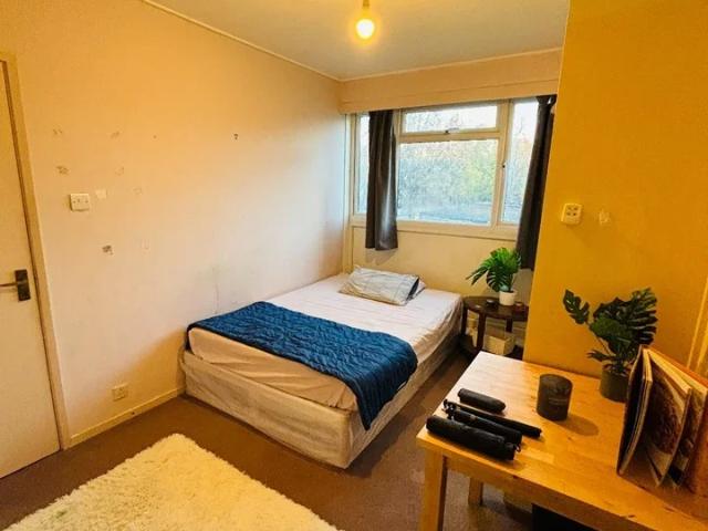 Room at Pearscroft Road, Greater London