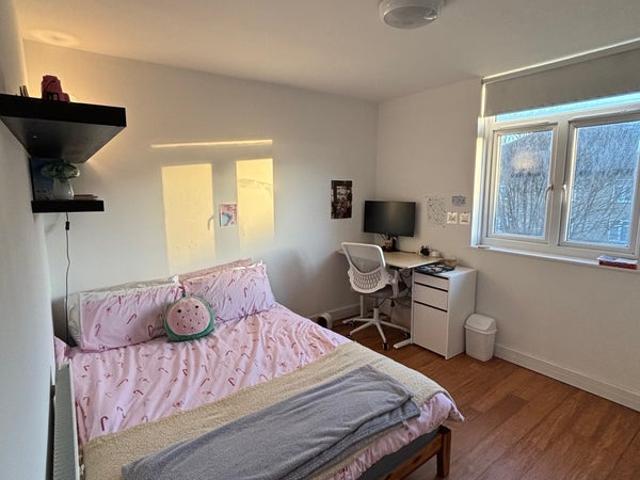 Room at Pearson Street, Greater London