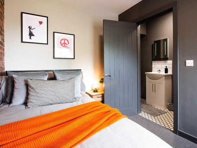 Room at Peet Street, Derby