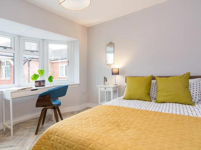 Room at Pelham Crescent, Nottingham
