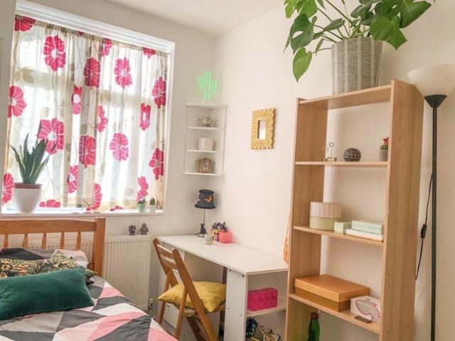 Room at Pellatt Grove, Greater London