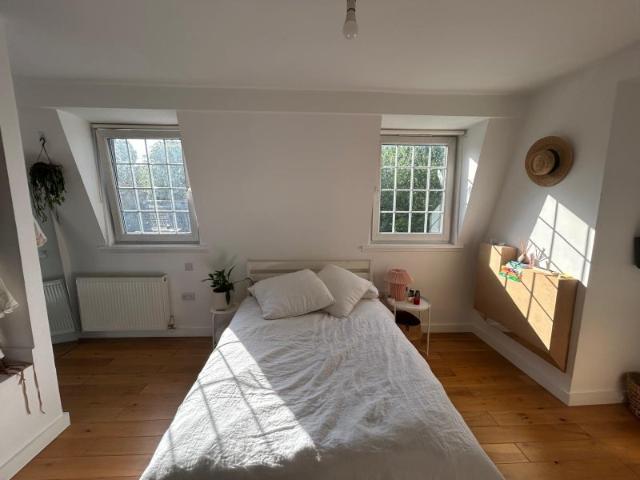 Room at Pelter Street, Greater London