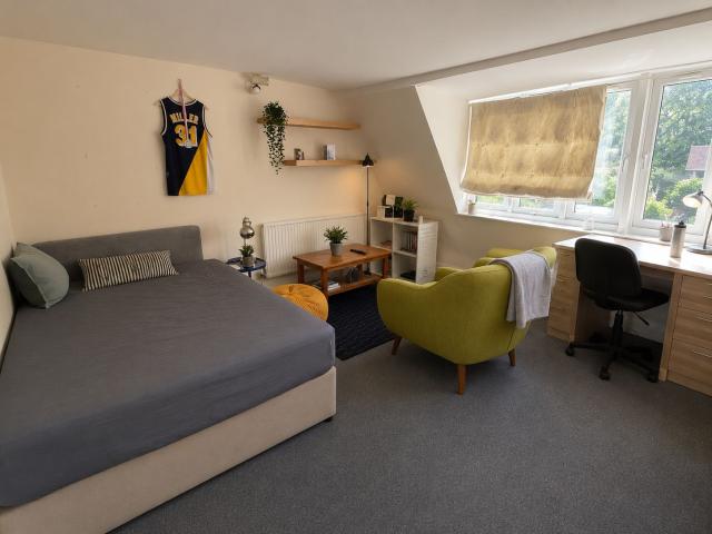 Room at Pembroke Road, Bristol