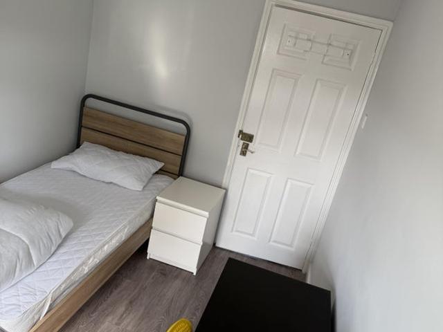 Room at Pen Park Road, Bristol