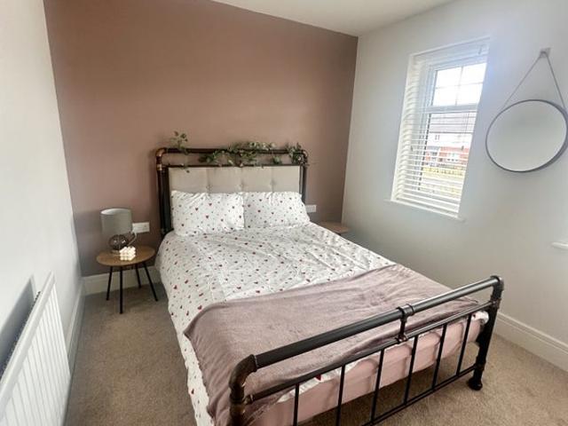 Room at Penny Way, Mansfield