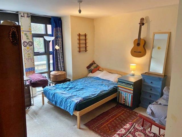 Room at Pennywell Road, Bristol