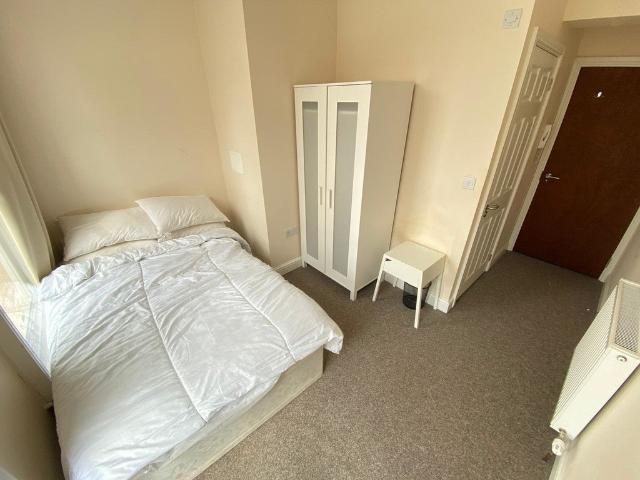 Room at Penn Road, Wolverhampton