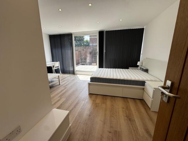 Room at Pencraig Way, Greater London