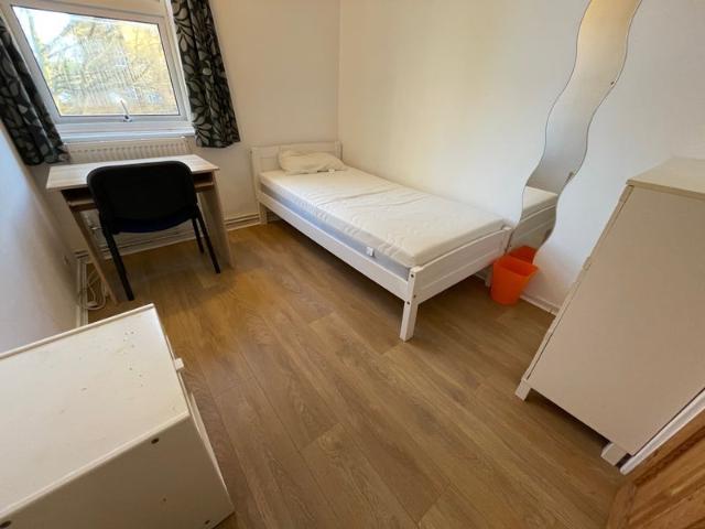 Room at Pencraig Way, Greater London