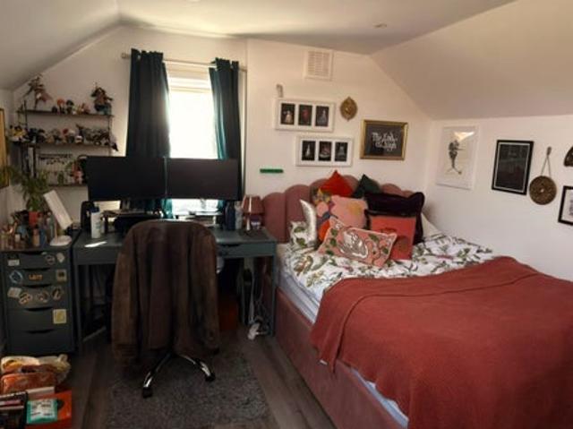 Room at Pendennis Road, Greater London