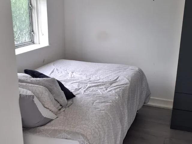 Room at Penderry Rise, Greater London