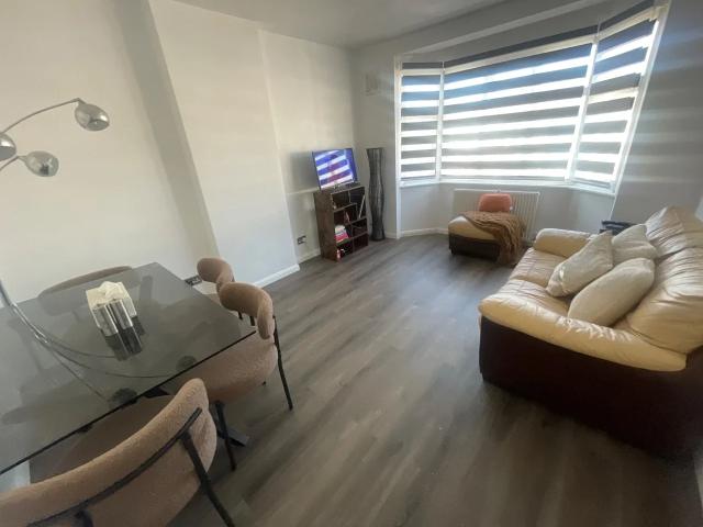 Room at Penderry Rise, Greater London