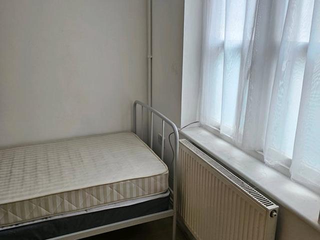 Room at Penry Street, Greater London