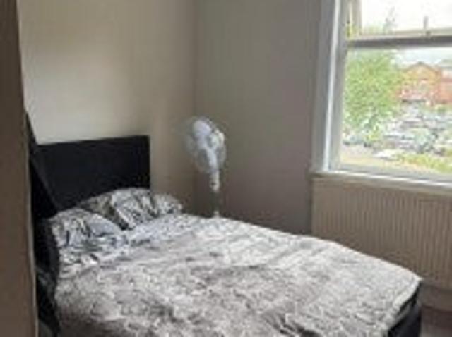 Room at Percy Road, Greater London