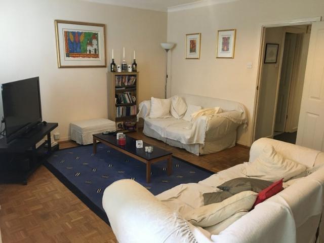 Room at Perry Hill, Chelmsford