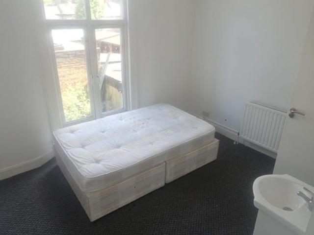 Room at Perry Vale, Greater London