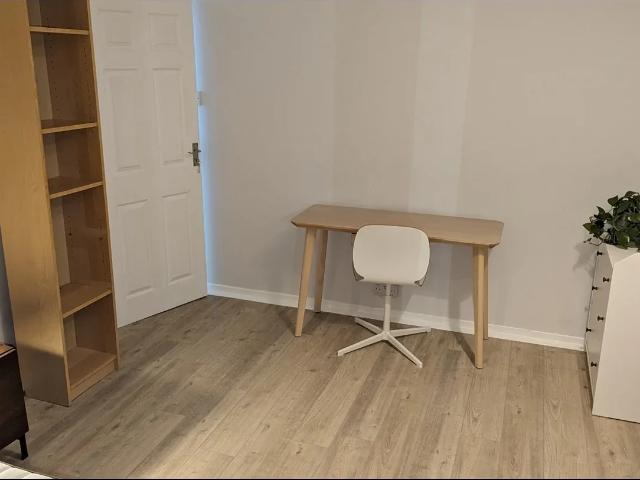 Room at Perry Vale, Greater London