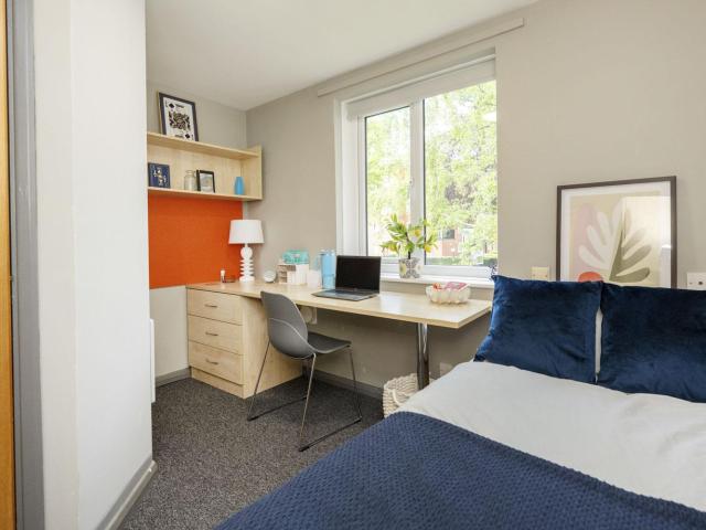 Room at Pershore Road, Birmingham