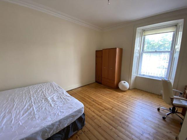 Room at Perth Road, Dundee