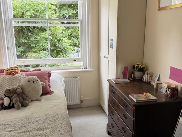 Room at Peterborough Villas, Greater London