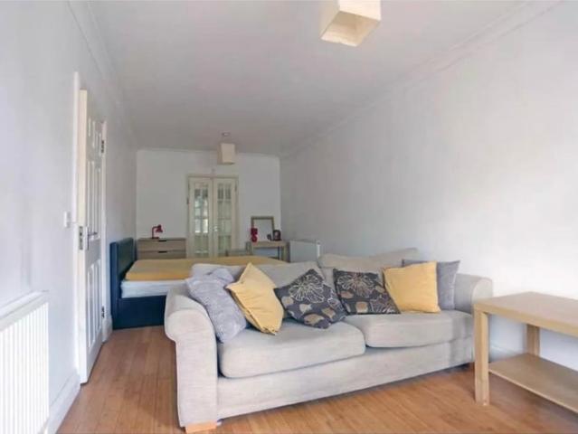 Room at Peterborough Road, Greater London