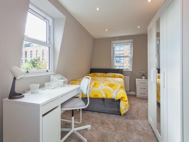 Room at Petergate, Greater London