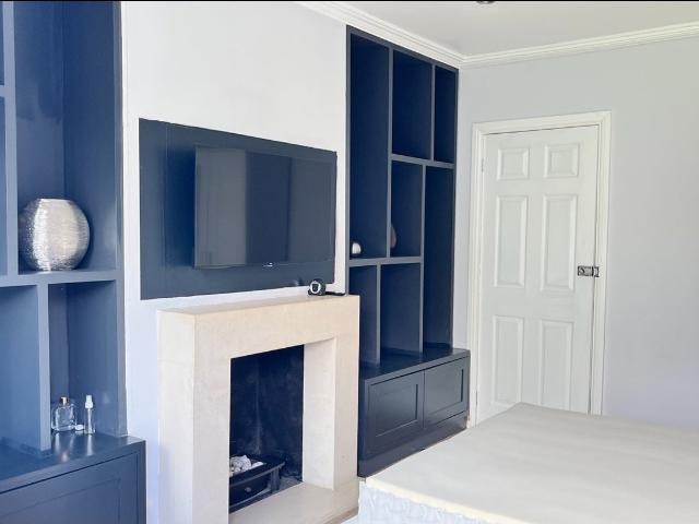 Room at Petersfield Close, Greater London