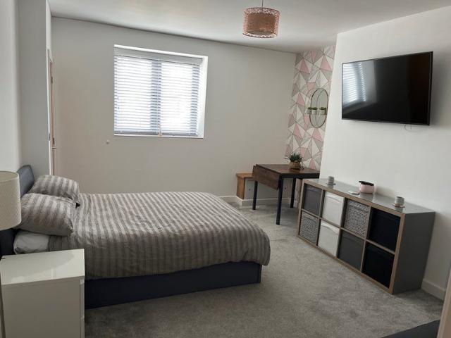 Room at Peterswell Road, Barry