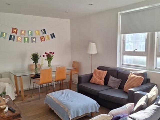 Room at Petworth Street, Greater London