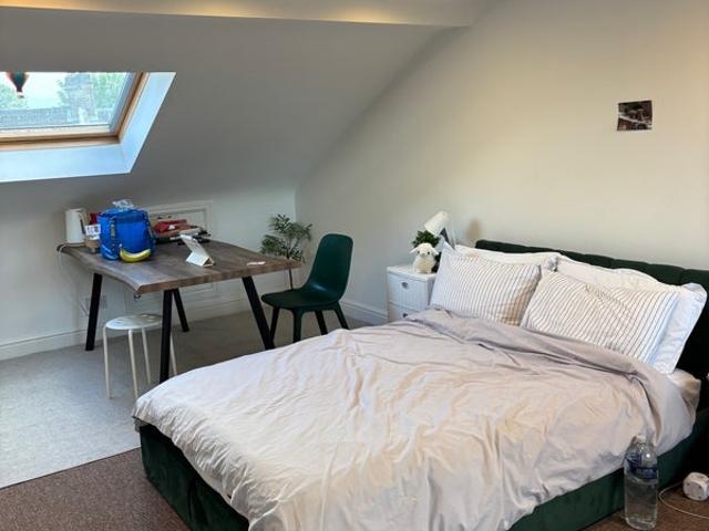 Room at Pevensey Road, Greater London