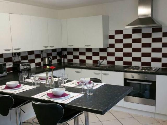 Room at Peveril Street, Nottingham