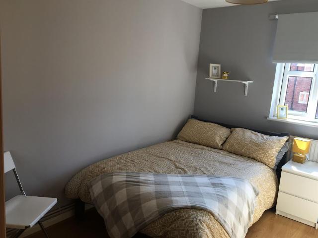 Room at Peveril Street, Nottingham