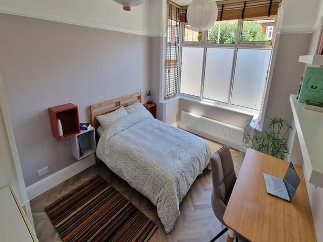 Room at Peveril Road, Nottingham