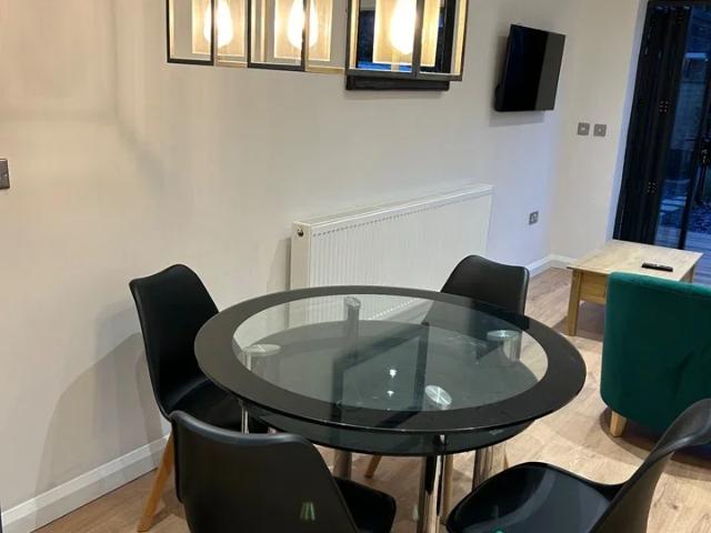 Room at Phelp Street, Greater London