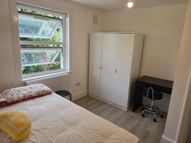 Room at Philip Lane, Greater London