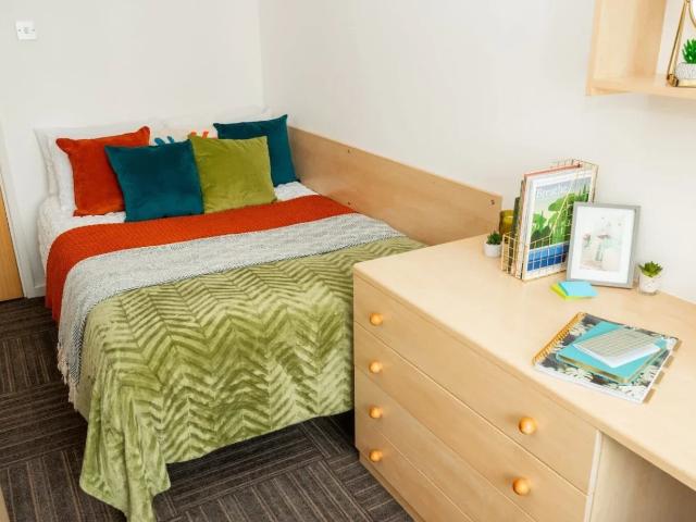 Room at Pickop Street, Liverpool