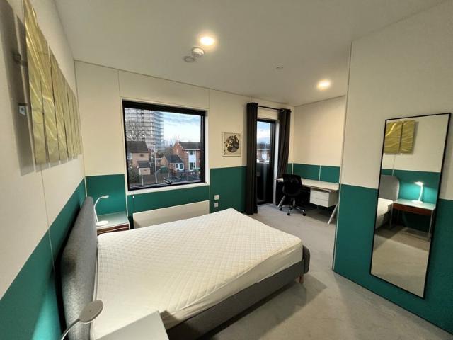 Room at Piercy Street, Manchester