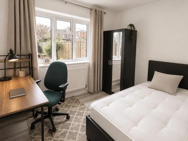 Room at Pilkington Close, Bristol