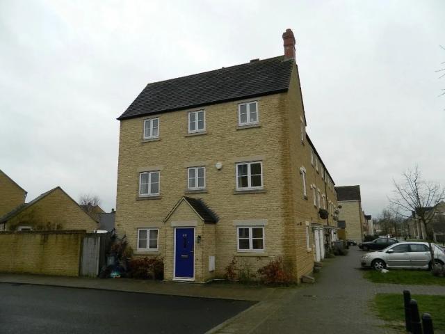 Room at Pine Rise, West Oxfordshire