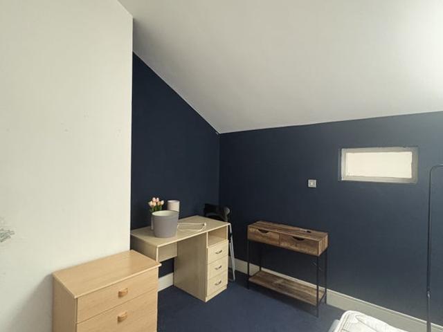 Room at Pleasant Street, Liverpool