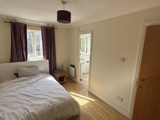 Room at Plough Way, Greater London